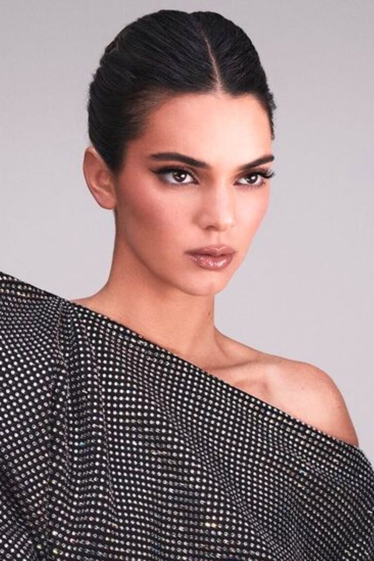 25 Slicked Back Hairstyles Ideas for 2025 – Fashion Trend Hacks