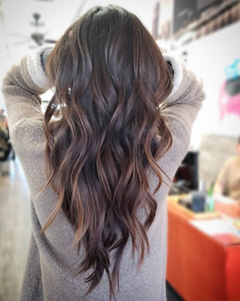 32 V Haircut Ideas for a Flawless Layered Look 2024 – Fashion Trend Hacks