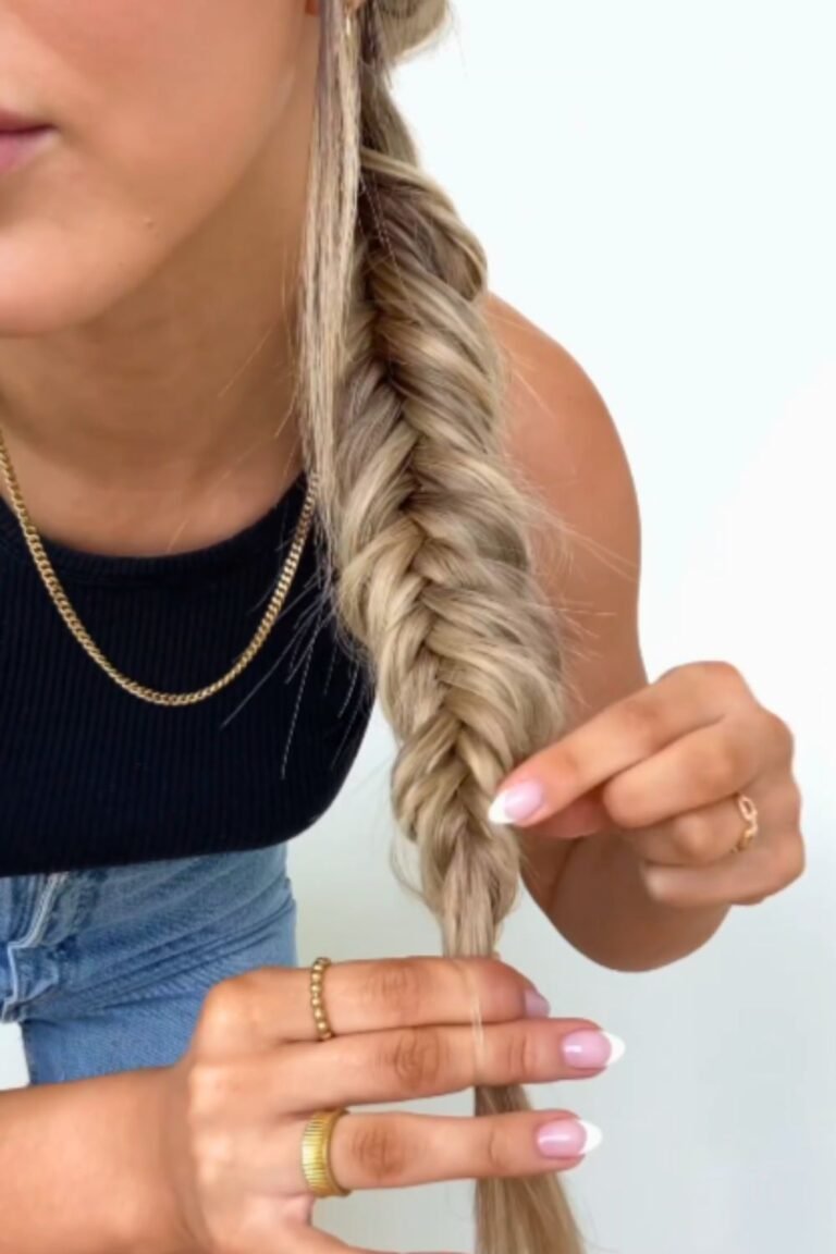 How to Do a Fishtail Braid? Ultimate Tutorial Guide 2024 – Fashion ...